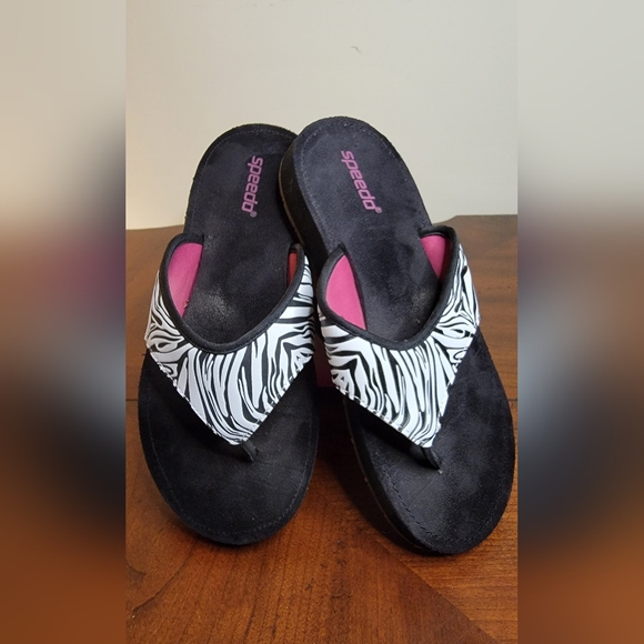 Speedo | Shoes | Speedo Zebra Striped Sandals | Poshmark